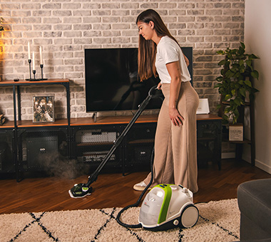 Polti: cleaning and ironing with steam